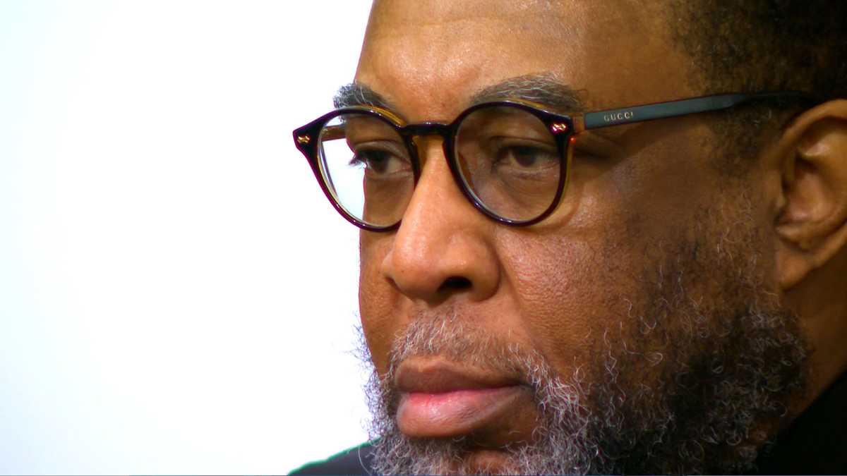 Former blogger charged with murder prepares for second trial