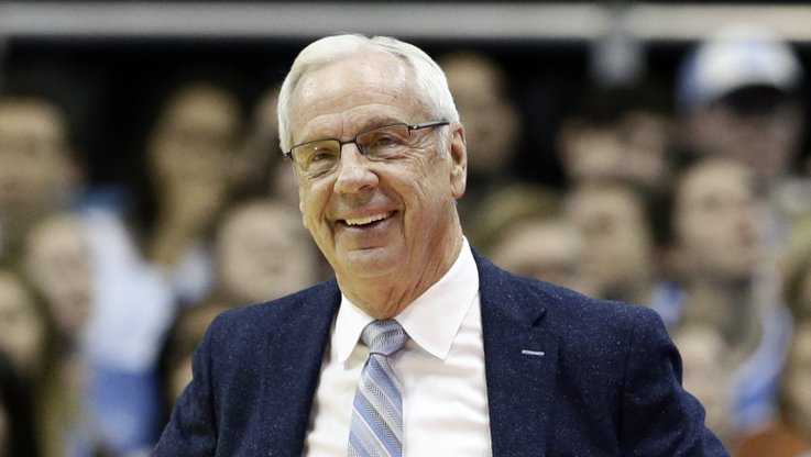 Hall of Fame coach Roy Williams retiring after 33-year run