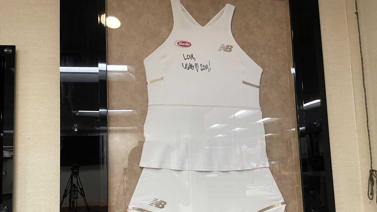 Coco Gauff gifts 2019 Wimbledon uniform to Florida hometown