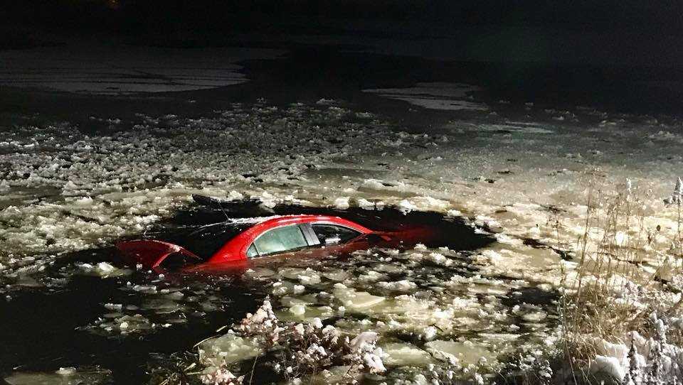 Crews pull driver from sinking car in Massachusetts
