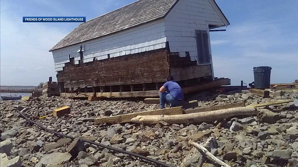 Crews work to restore Wood Island Boat House following January storms