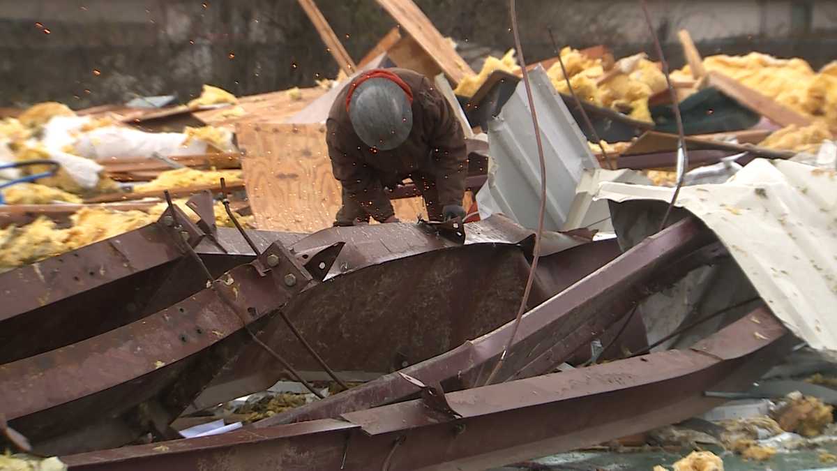 Springdale students return to class day after tornado