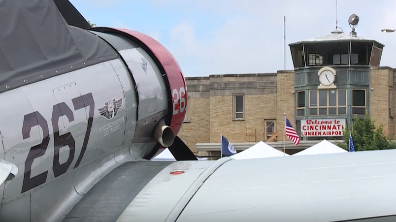 World War II aircraft on display at Lunken Airport through this weekend
