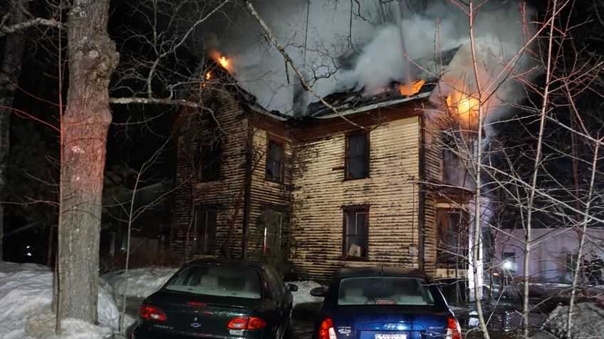 West Paris fire damages home, temporarily leaves hundreds without power