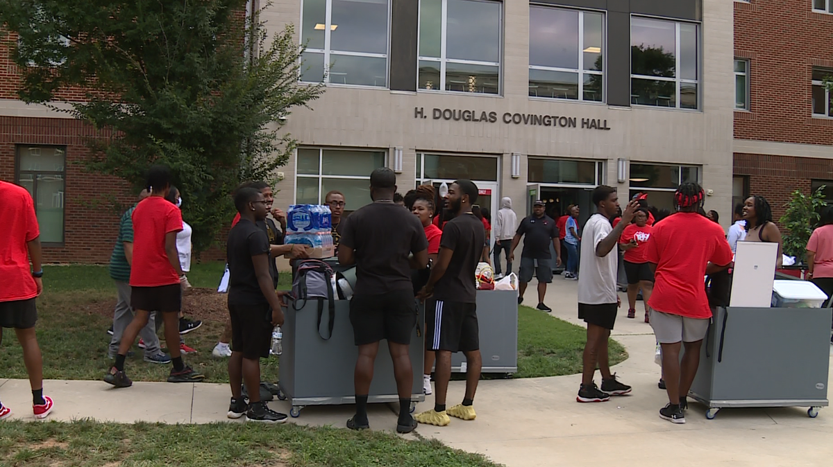 First time freshmen excited for move in day at WSSU