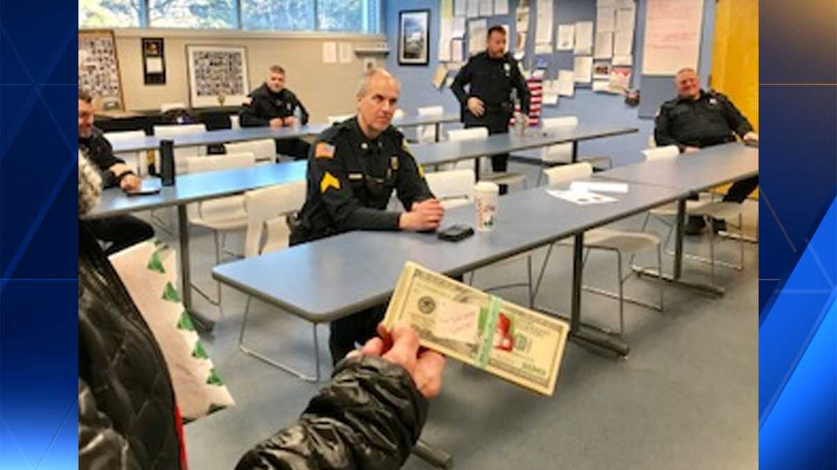 Christmas miracle? Police surprise random residents with $50 bills