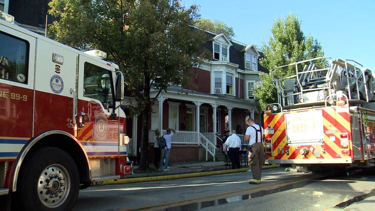 Man rescued from Pennsylvania row home fire