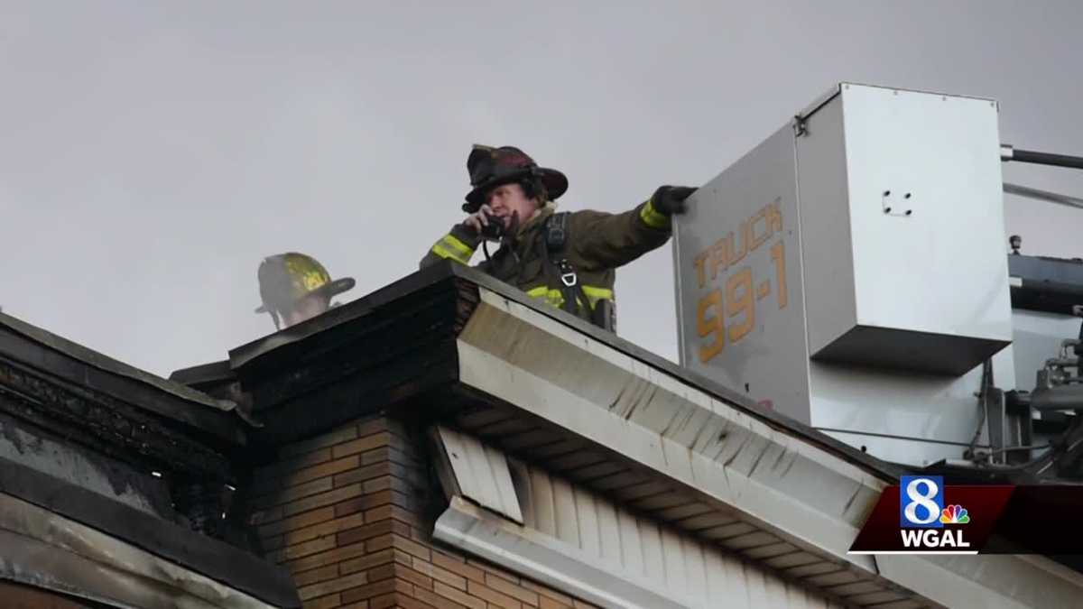 Crews battle rowhome fire in York, Pa.