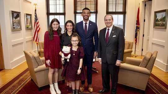 Zac Selmon named athletics director at Mississippi State