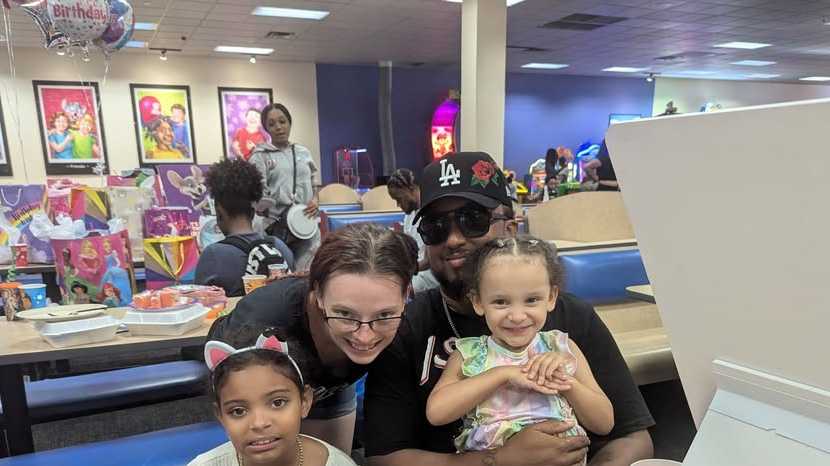 Independence family of 4 mourned after deadly apartment fire