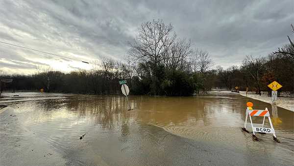 Multiple water rescues in Bullitt County as drivers are trapped in cars ...
