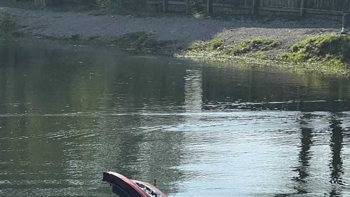 Zoneton Fire crews recover car that drove into lake after manufacturer ...