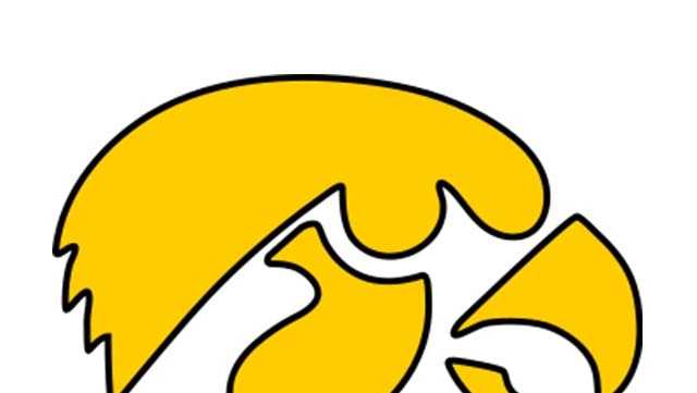 Iowa men bounce back in double-digit win over Minnesota