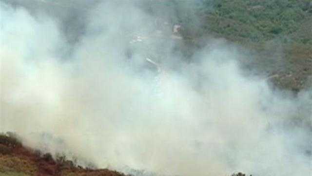 Crews battle grass fire in Mather, Sacramento County