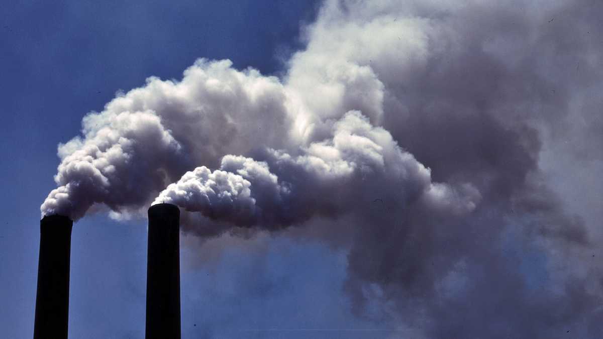 Sales of California pollution permits rebound in 3rd quarter