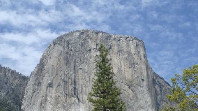 Free-climber scales Yosemite's El Capitan in record time