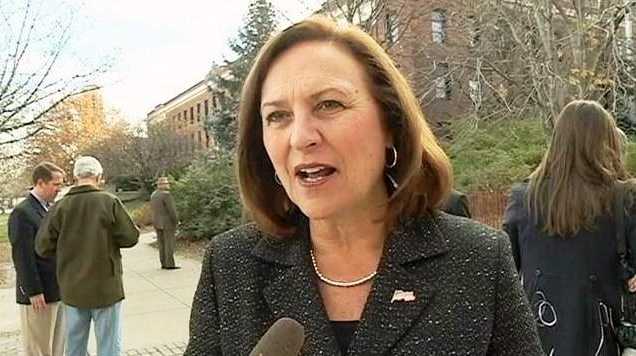 Amid Trump rumors, Fischer says she likes the Senate
