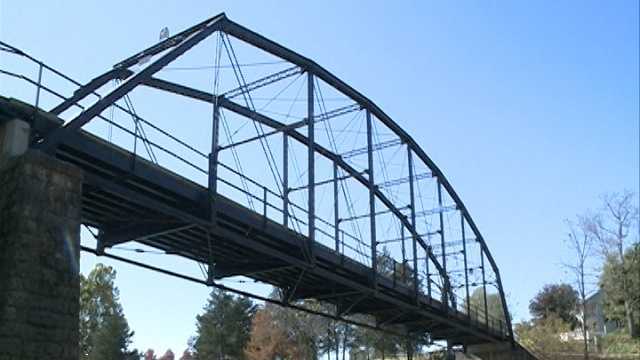 War Eagle Bridge reopens to ceremony after renovations