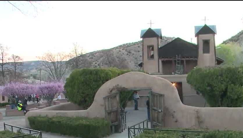 Thousands make pilgrimage to Chimayo