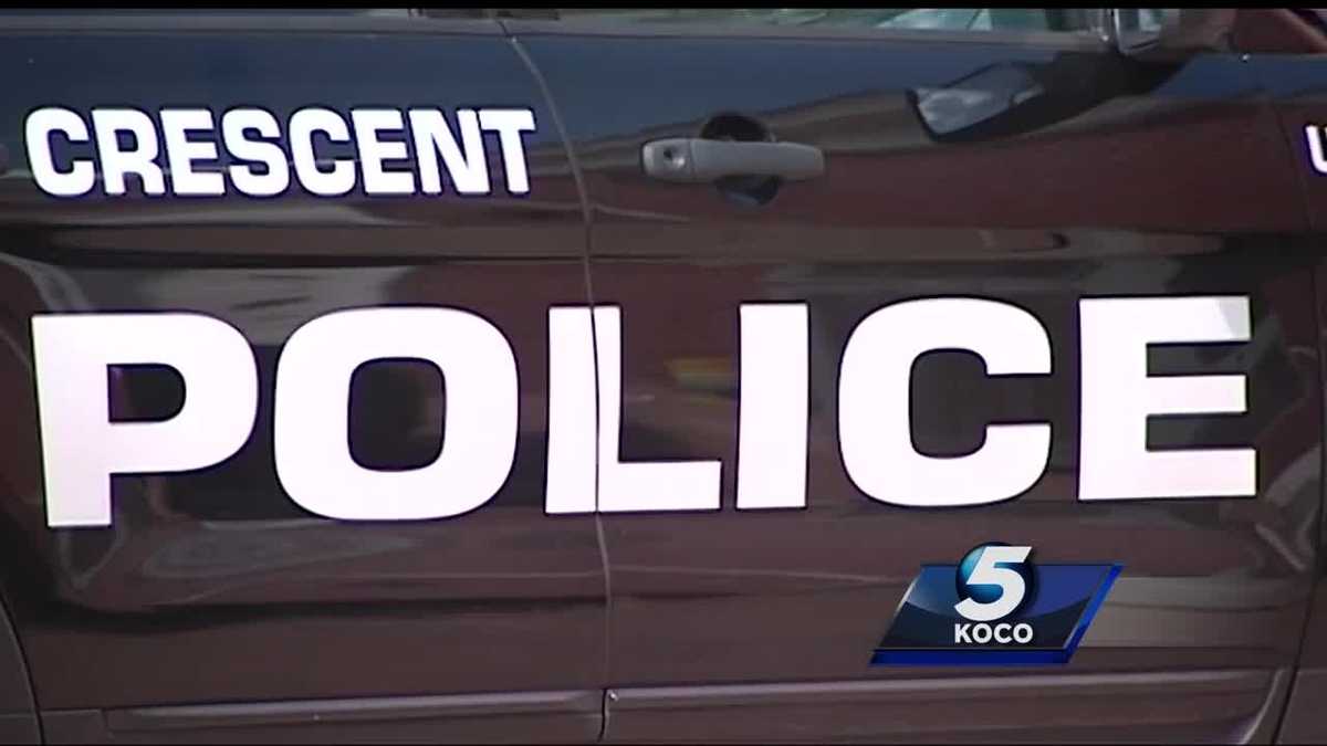 Oklahoma school district warns of inmate on run with ties to town