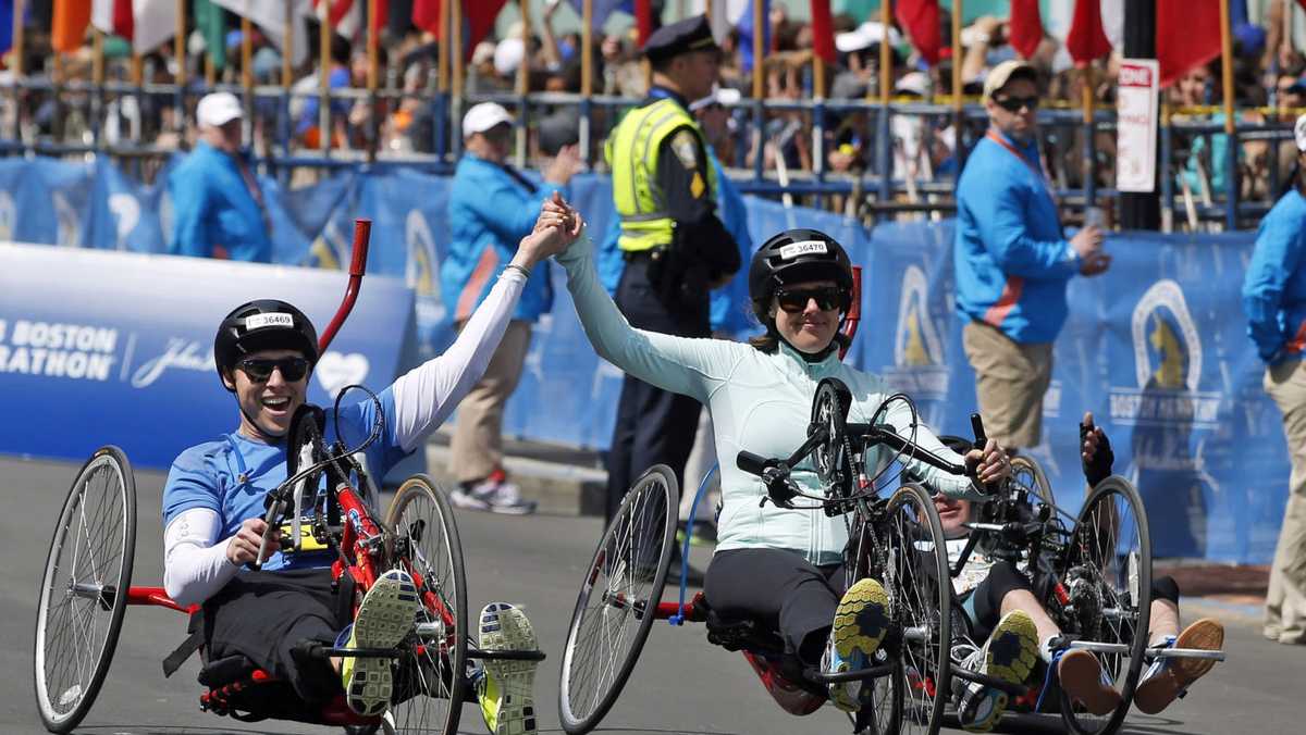 Marathon increases honors for handcycle competitors, size of field