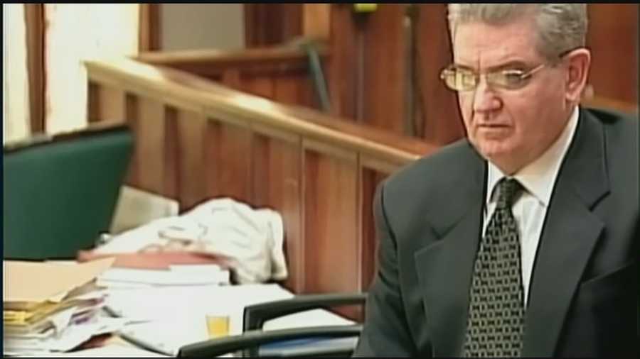 Imprisoned ex-FBI agent who tipped off Bulger seeks release