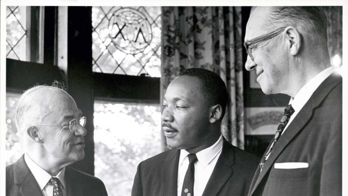 Boston seeks artists for MLK memorial