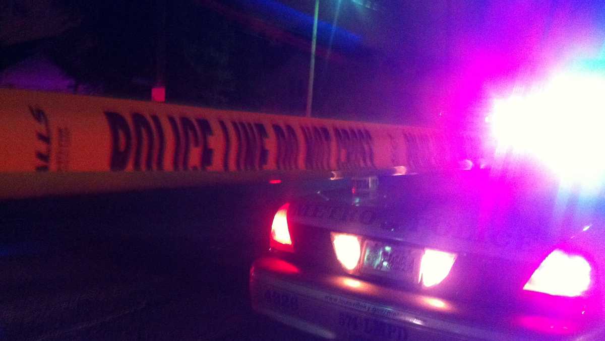 LMPD: Police investigating Newburg shooting that injured one man LMPD: Police investigating Newburg shooting that injured one man