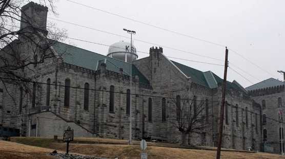 Kentucky State Penitentiary seeing 'serious' surge in new COVID-19 cases