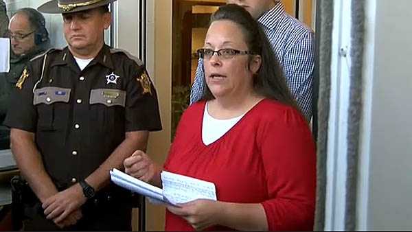 Kentucky clerk Kim Davis, who nixed same-sex marriage licenses, loses ...