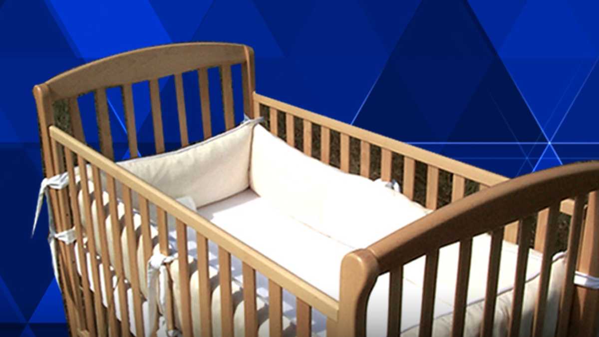 Cleveland police warns hospitals woman might try to steal baby