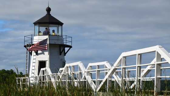 11 injured after platform collapses at Doubling Point Lighthouse 11 injured after platform collapses at Doubling Point Lighthouse