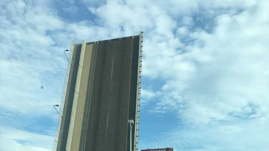 Casco Bay Bridge reopens after malfunction