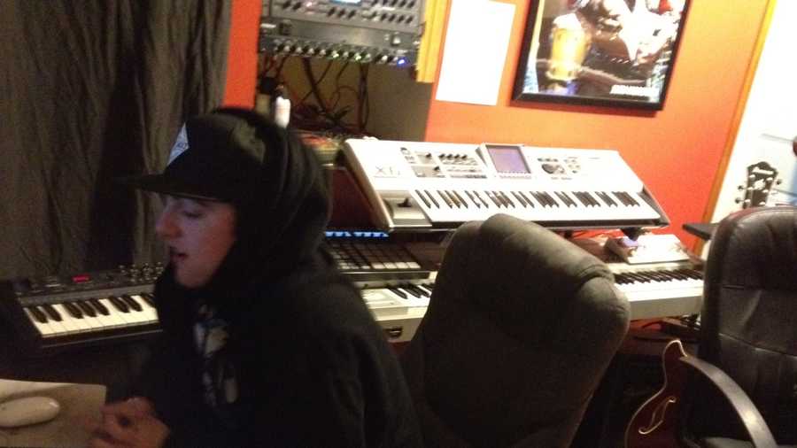 Pittsburgh rapper Mac Miller reportedly arrested for DUI, fleeing scene ...