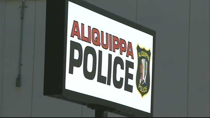 Fight breaks out outside of Aliquippa police station