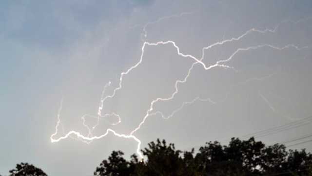 One killed, as many as 12 injured in SC lightning strike