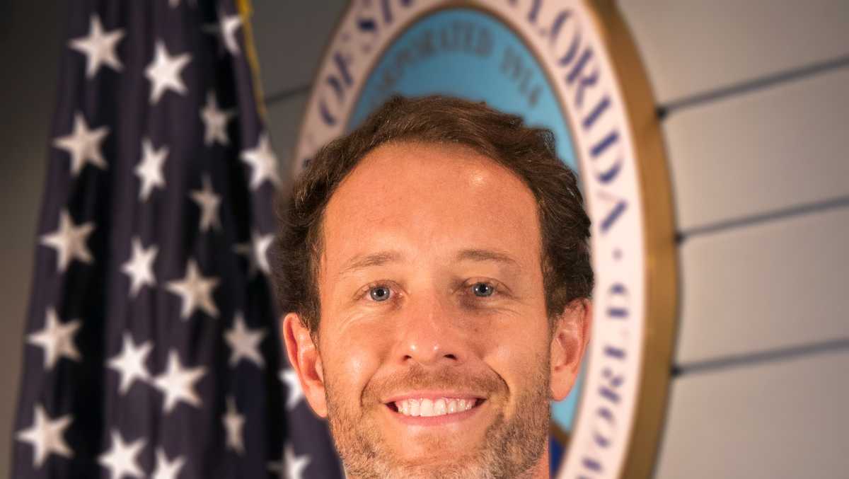 Stuart Mayor Christopher Collins resigns to run for Martin County ...