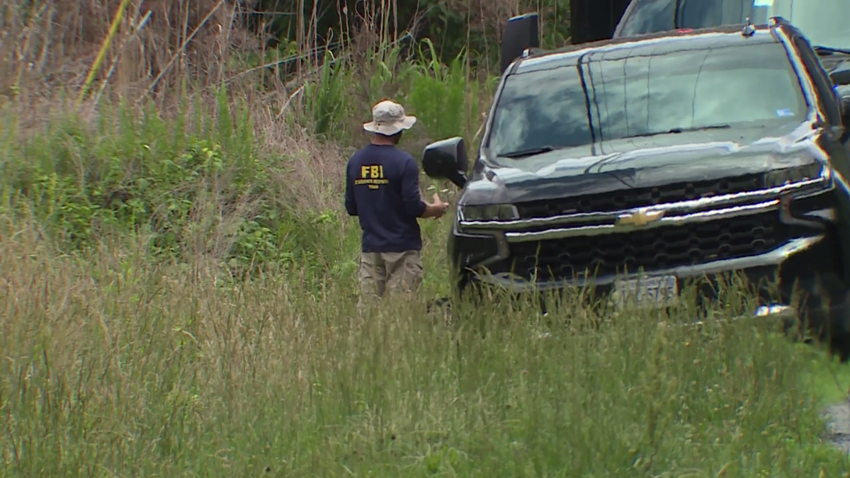FBI dive team assisting quarry search discovers additional remains