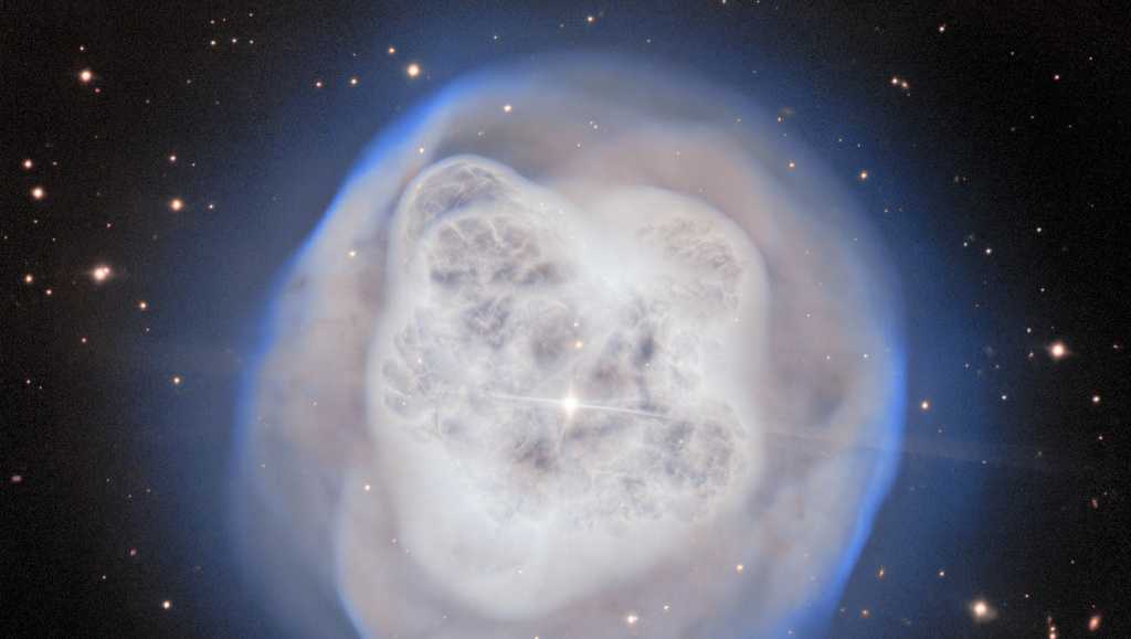 Dying star resembles a crystal ball in new telescope photo