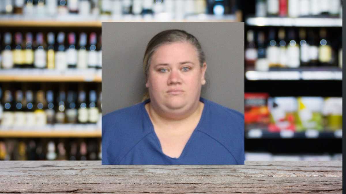 Restaurant employee charged after alcohol sale to SLED agent