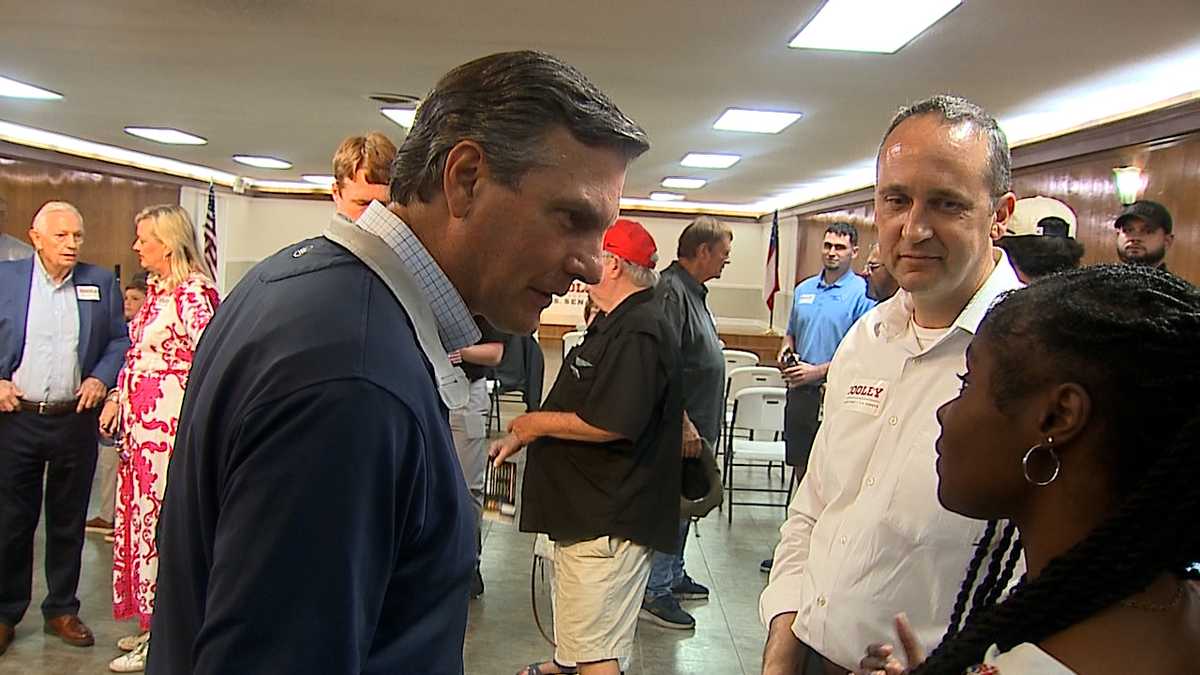 Republican US Senate candidate Derek Dooley visits Claxton - WJCL