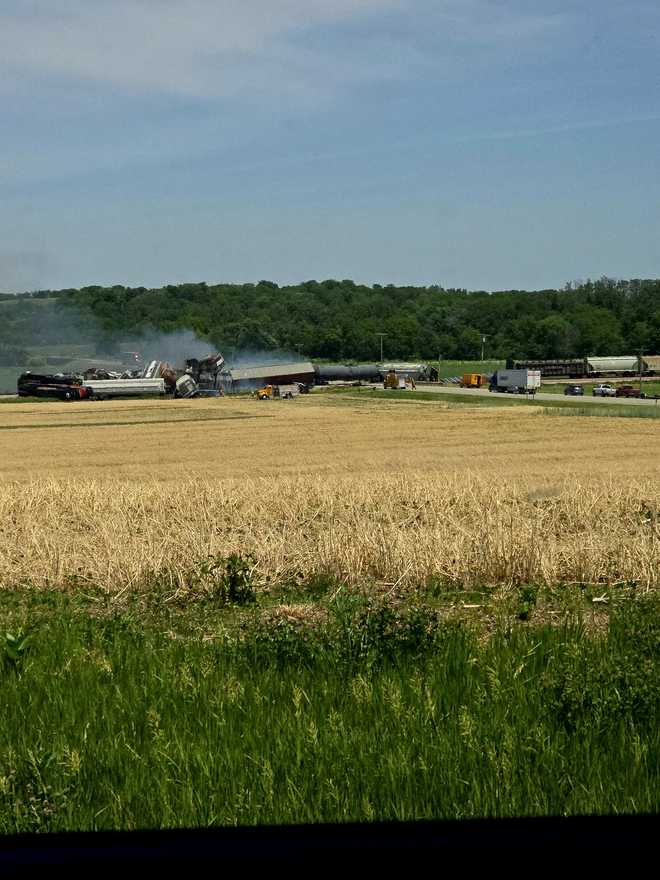 Iowa train derailment: Emergency crews respond to scene of crash