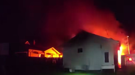 WATCH: Ohio officers rescue 2 people from house engulfed in flames