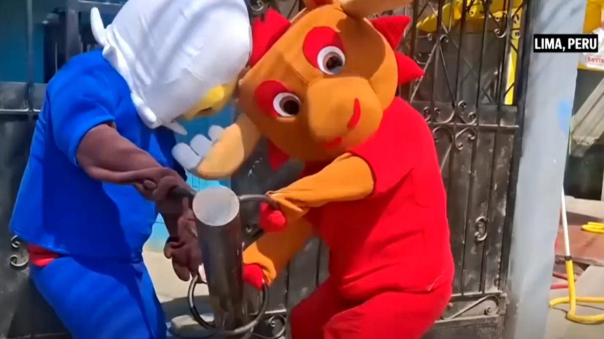 Police disguised as mascots arrest suspected drug dealer in Peru - WBBH