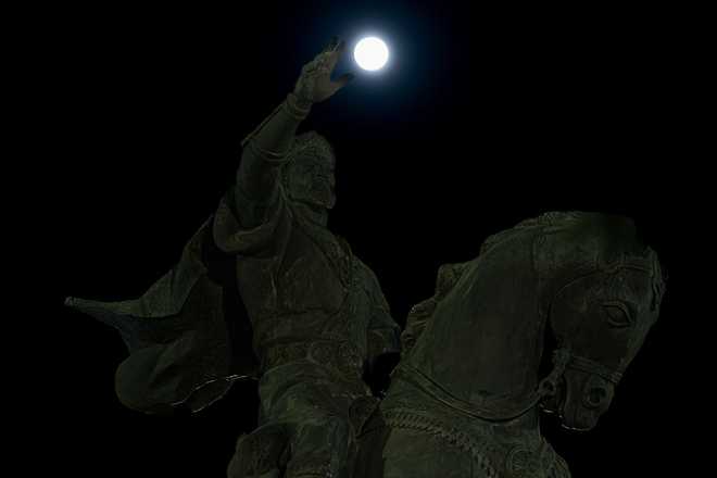 Flower Moon, meteors and more: Astronomical events for May 2026