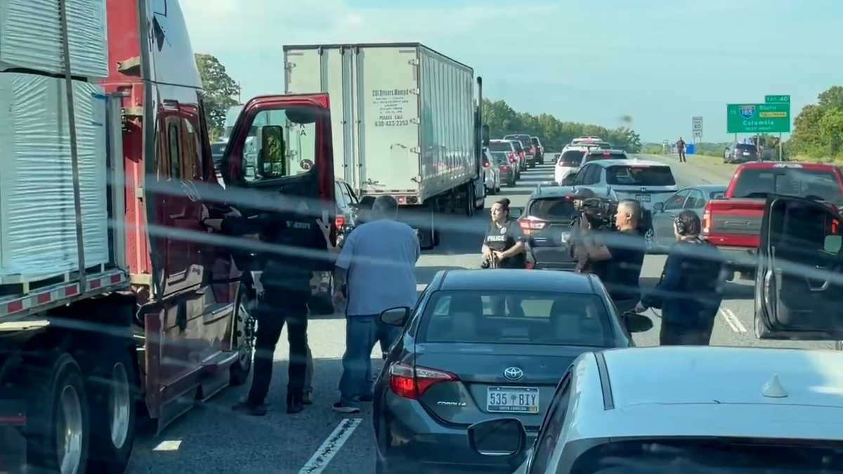 Deputies create traffic jam to capture murder suspect on I-85