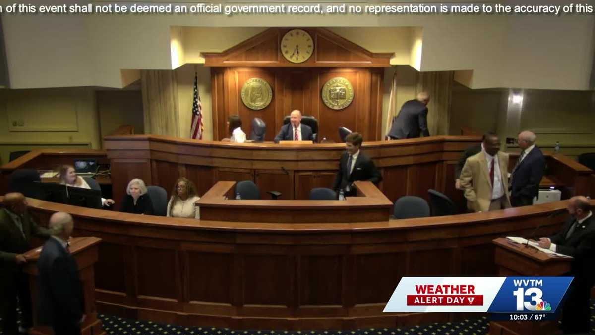 Alabama legislators vote on Senate Bill 1 during chaos inside state ...