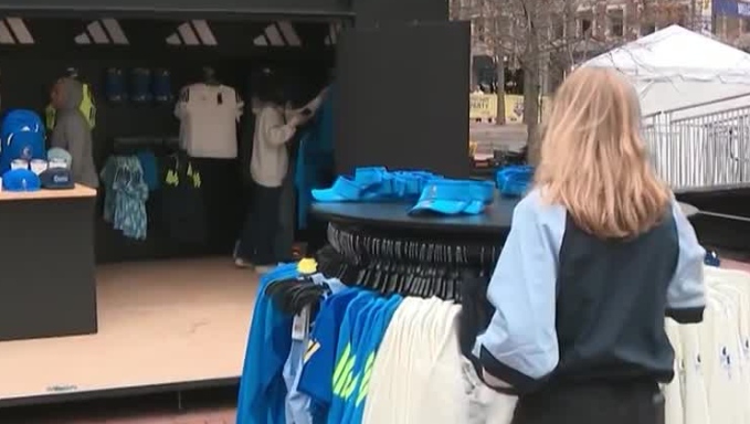 Fans, runners from around the world fill City Hall Plaza for Marathon ...