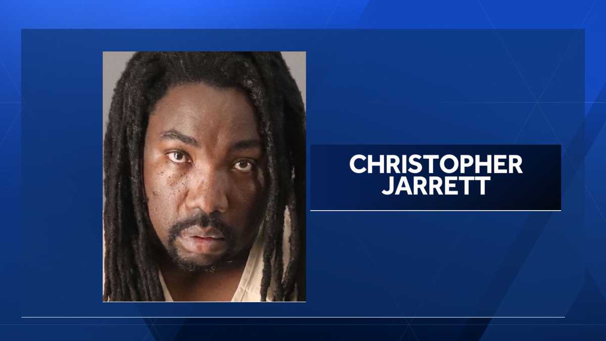 Security guard charged in deadly shooting at Birmingham bus station