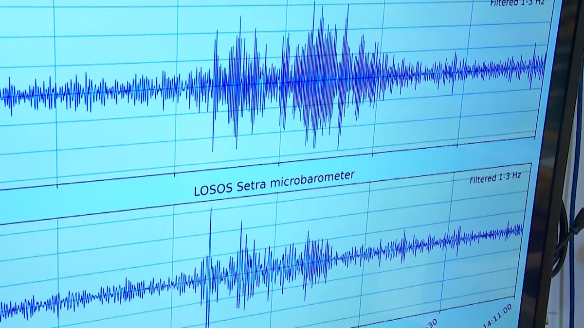 Meteor over Cape Cod Bay shakes seismometers at Woods Hole